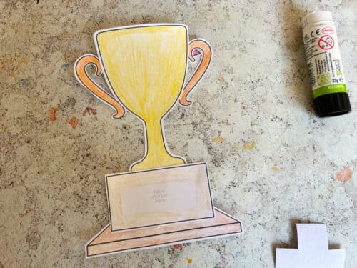 Free Printable Mother’s Day Trophy Craft (Best Mom Award PDF) - Crafts ...