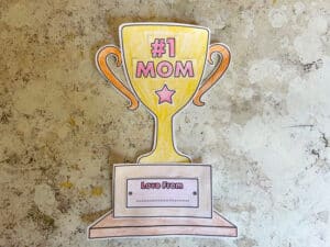 Best Mom Award Craft (FREE Mother's Day Printable) - Crafts on Sea